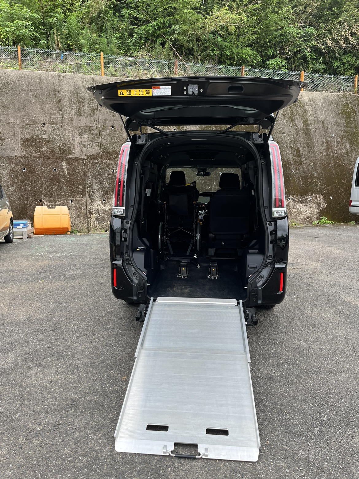 車両紹介｜AKタクシー｜長崎県佐世保市｜介護タクシー